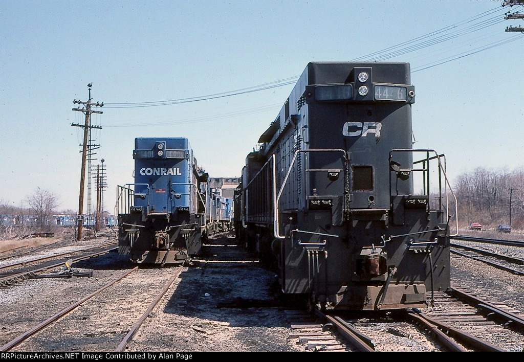 CR E44's 4446 and 4401